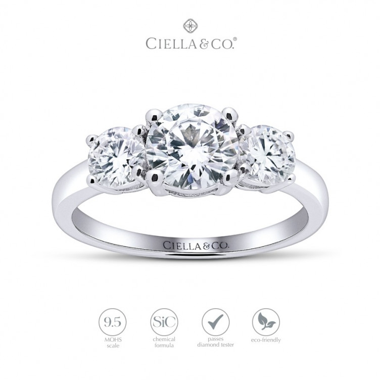 Ciella & Co - Three Stones Solitaire Ring - Ciella & Co