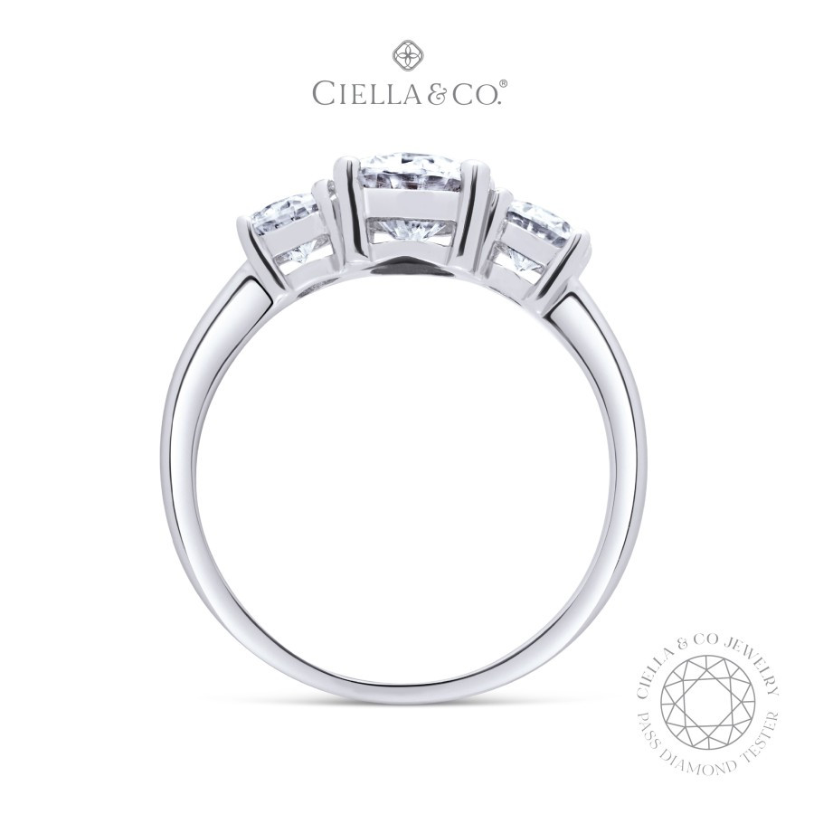 Ciella & Co - Three Stones Solitaire Ring - Ciella & Co